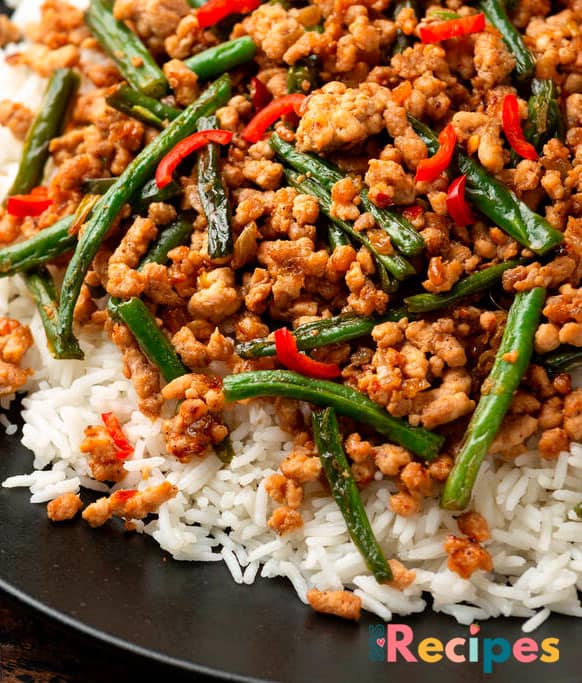 Spicy Thai Basil Chicken - Sos Recipes