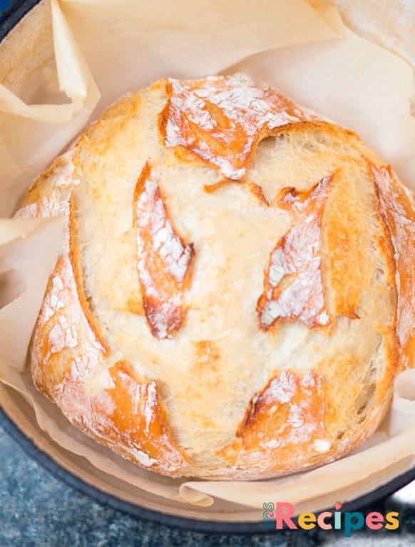 EASY DUTCH OVEN NO KNEAD BREAD - Sos Recipes